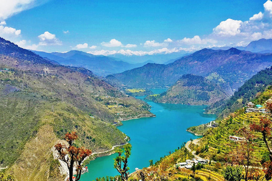 How to reach Chamba